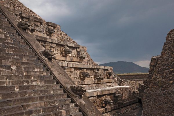 Top 10 Must-See Structures Built by Ancient Civilizations ...